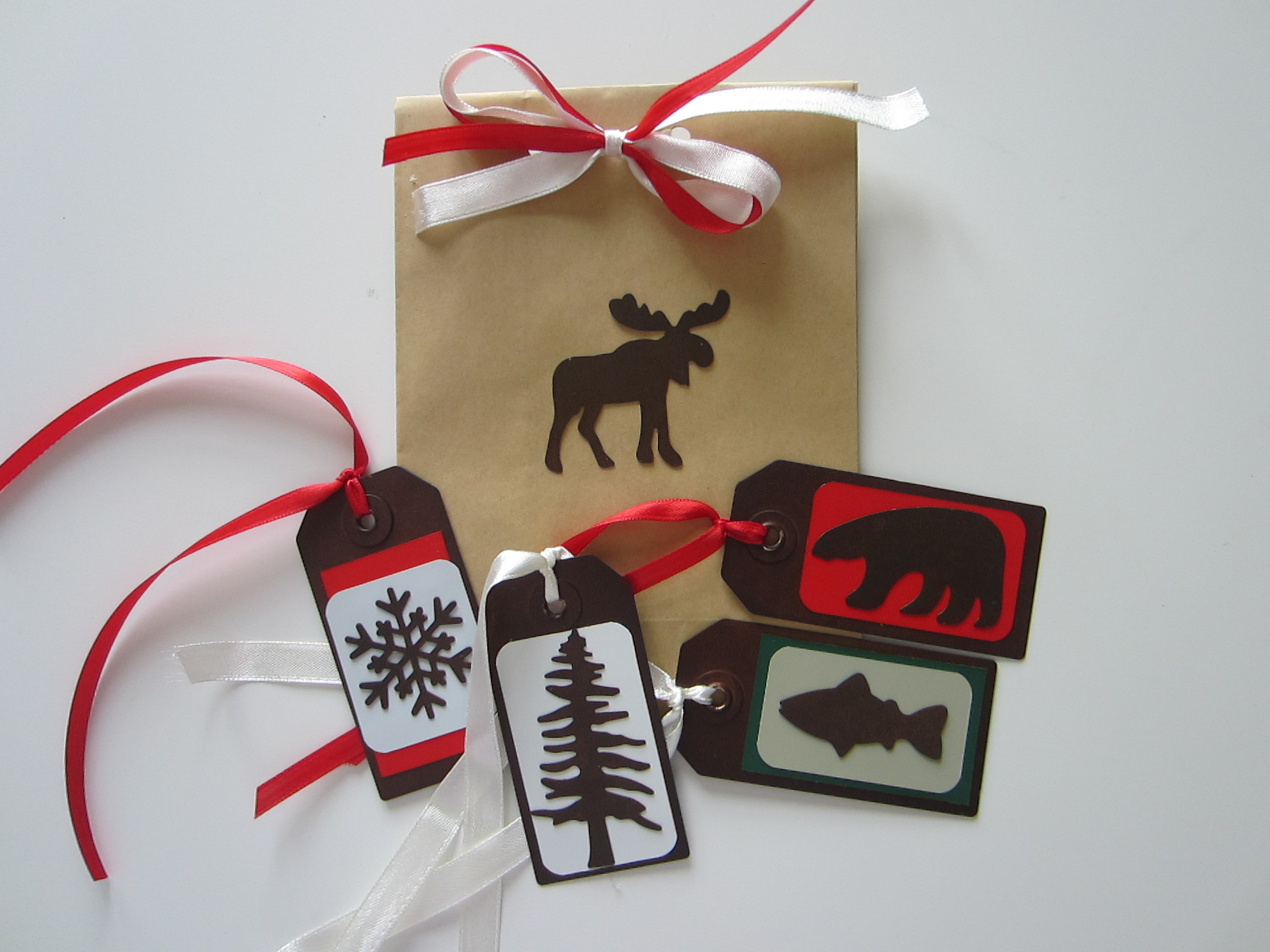 Set Of 4 Rustic Metal Tags on Luulla